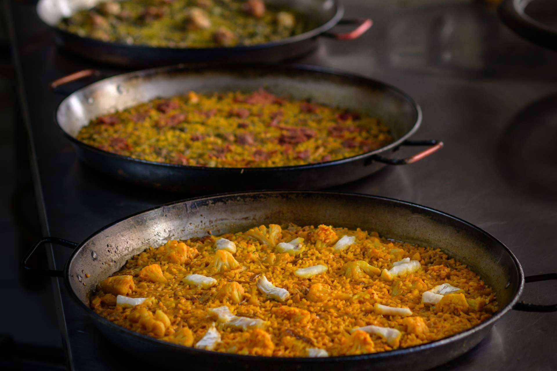 El delivery de paellas en caldero de hierro que está revolucionando la ...